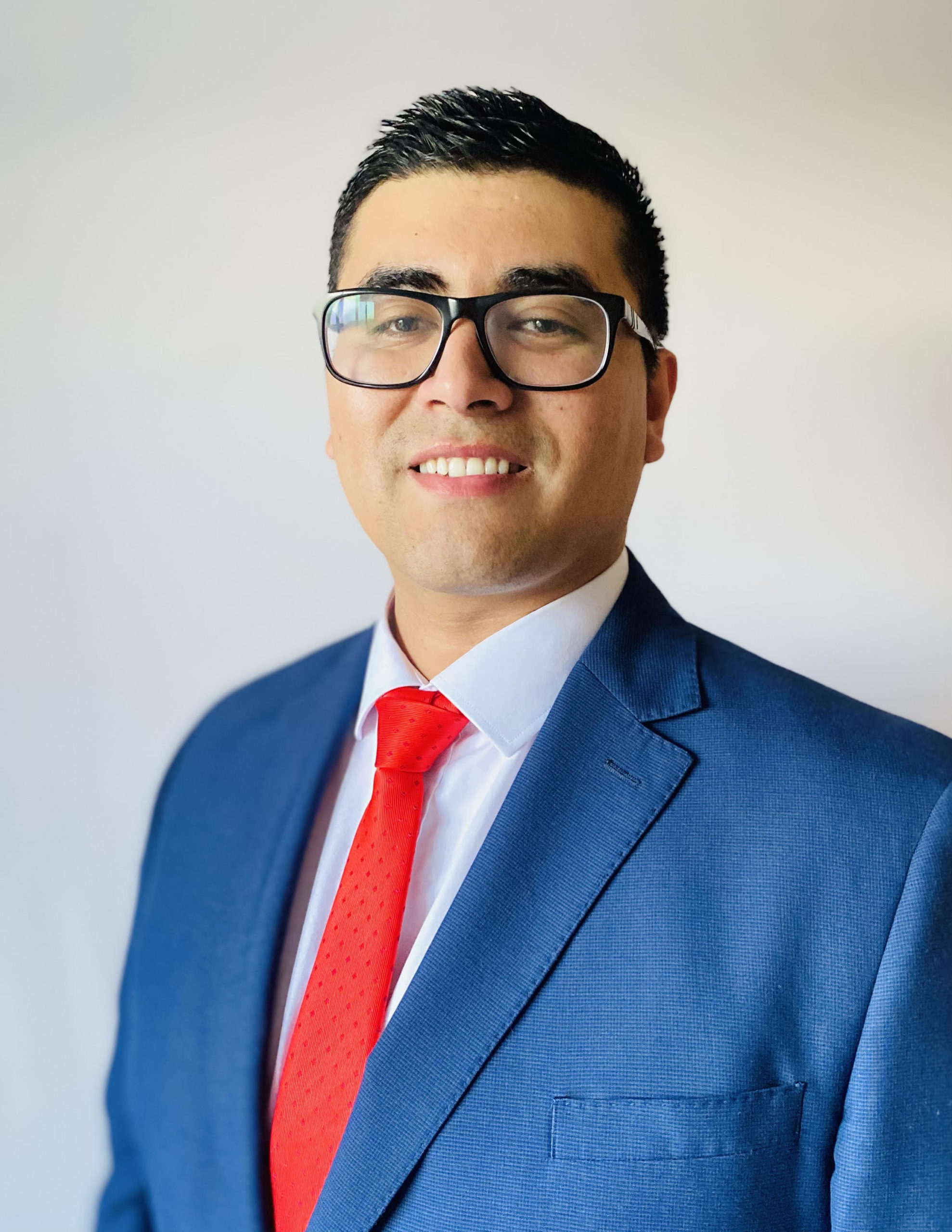 FOTO PERFIL GABRIEL VEGA 1 - Vicerrectoría de Investigación y Postgrado